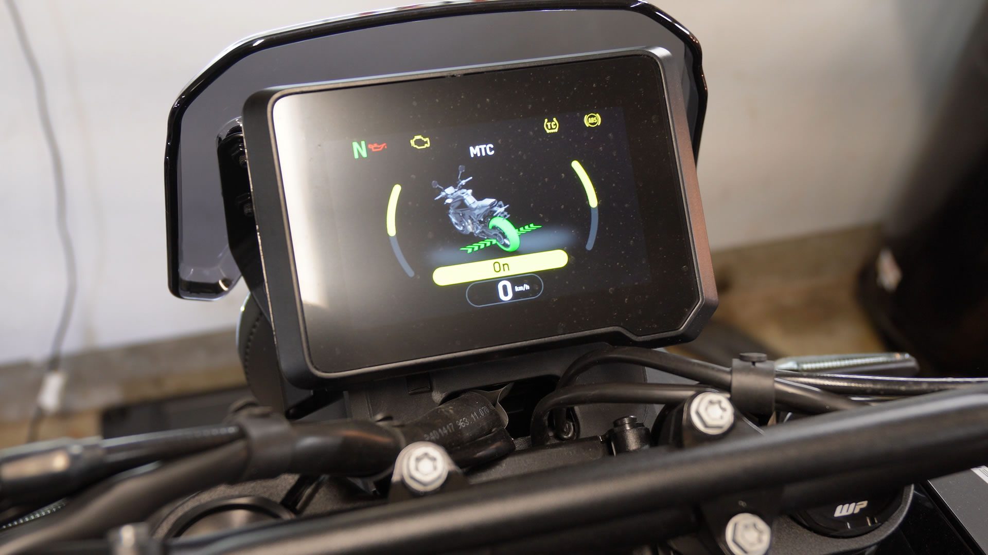 Husqvarna Svartpilen 801 TFT Screen Menus - YouMotorcycle