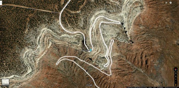 Motorcycle Riding The Moki Dugway - YouMotorcycle